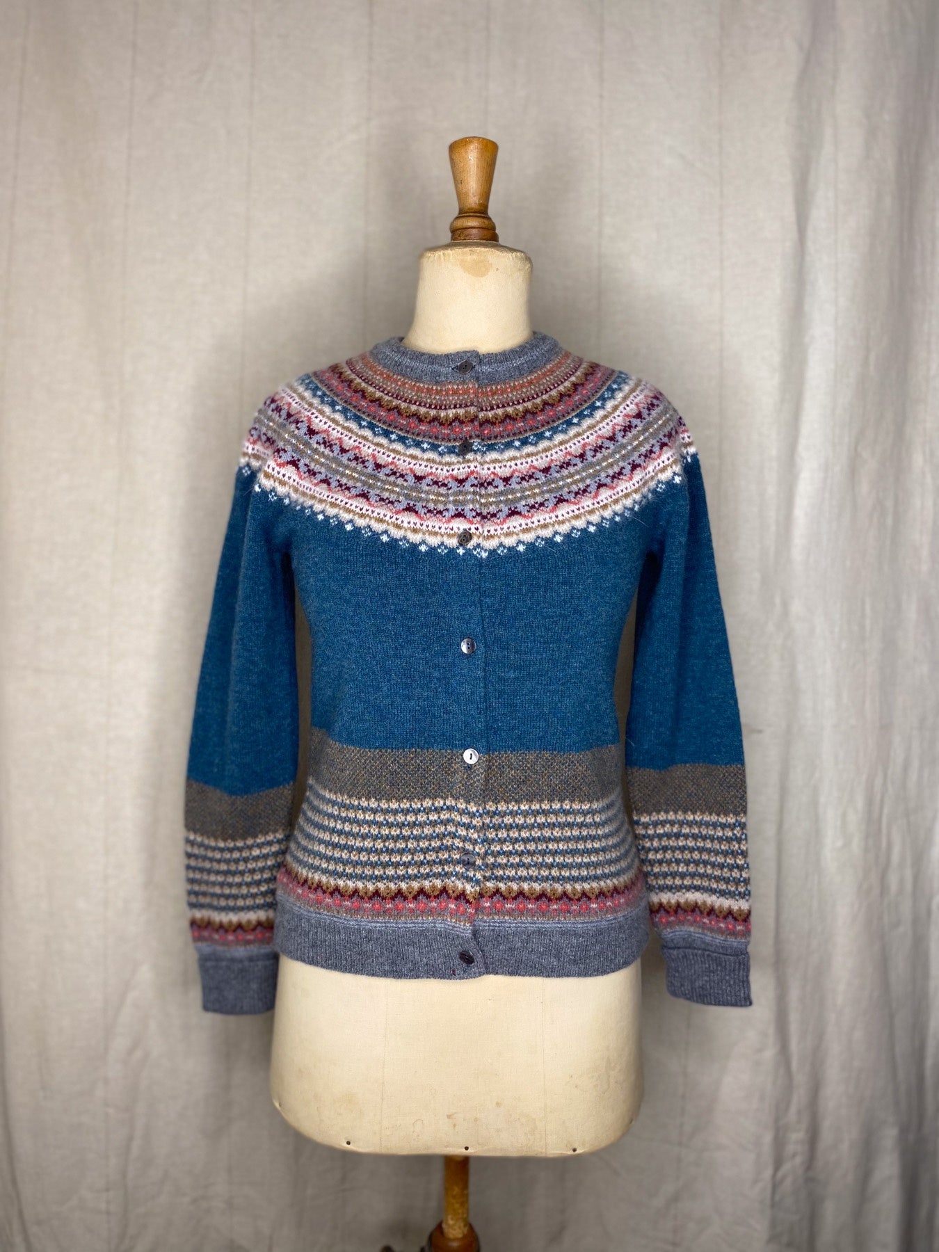 Eribe' Scottish Knitwear – From Dust