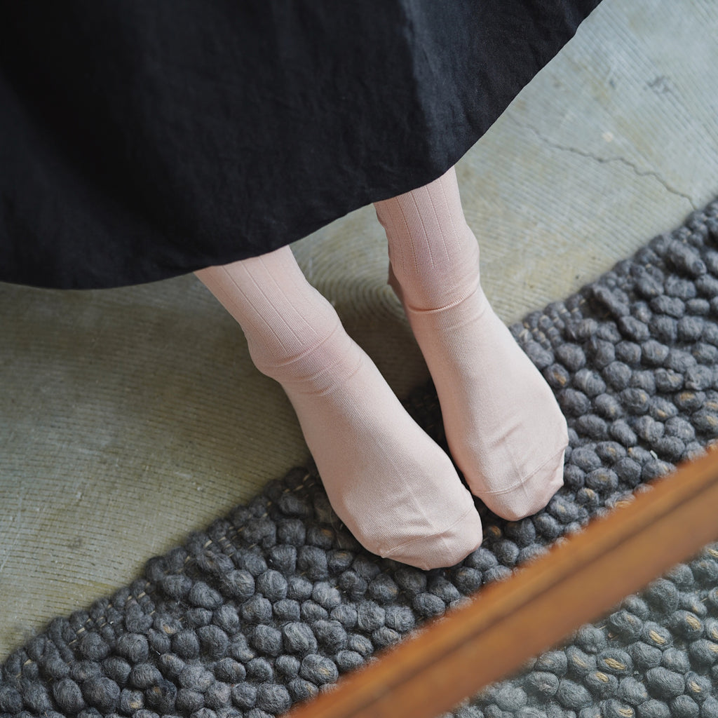 Smooth Silk Socks – From Dust